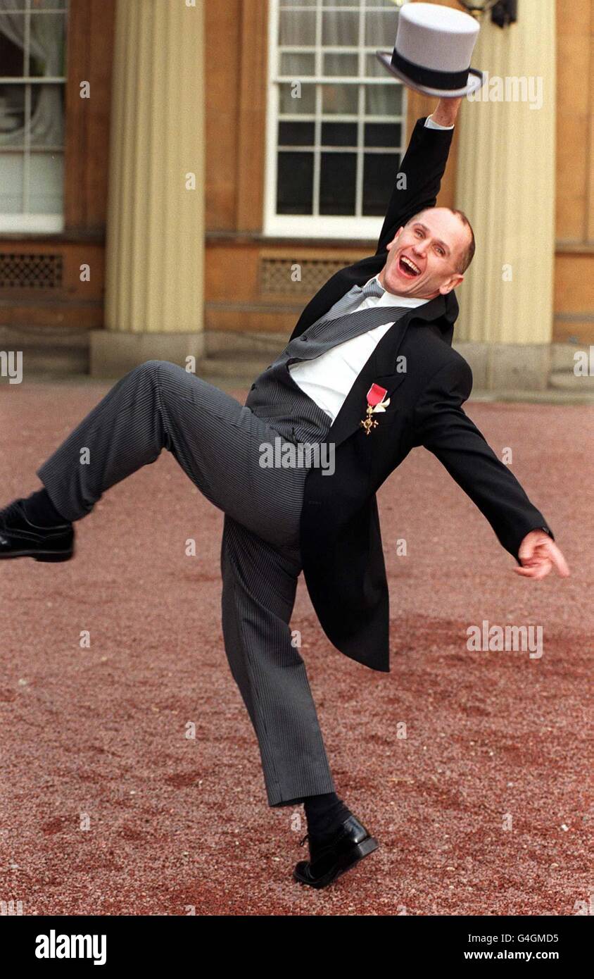 Wayne sleep buckingham palace hi-res stock photography and images - Alamy