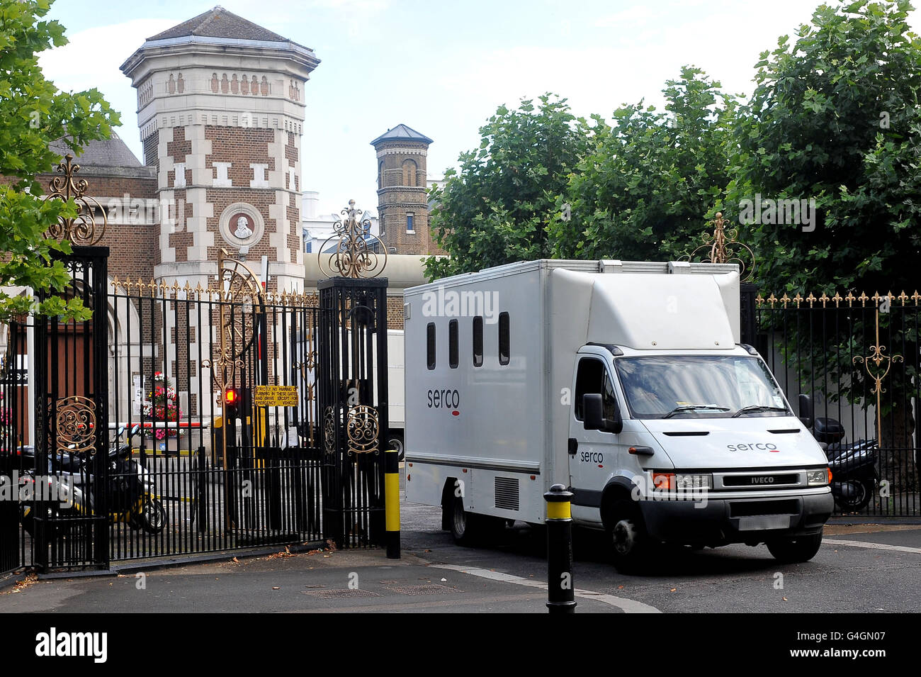 Serco van prison hi-res stock photography and images - Alamy