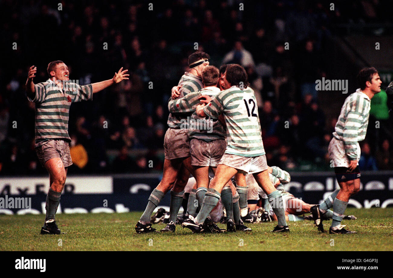 PA NEWS PHOTO 8/12/98 CAMBRIDGE UNIVERSITY RUGBY UNION PLAYERS ...