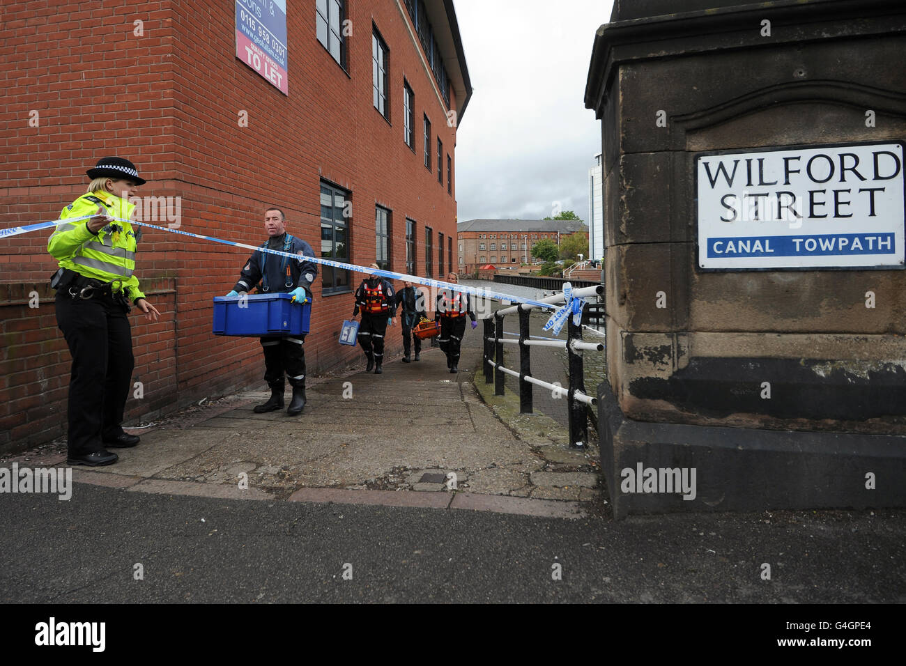 Crime legal issues and missing persons lewpics hi-res stock photography ...