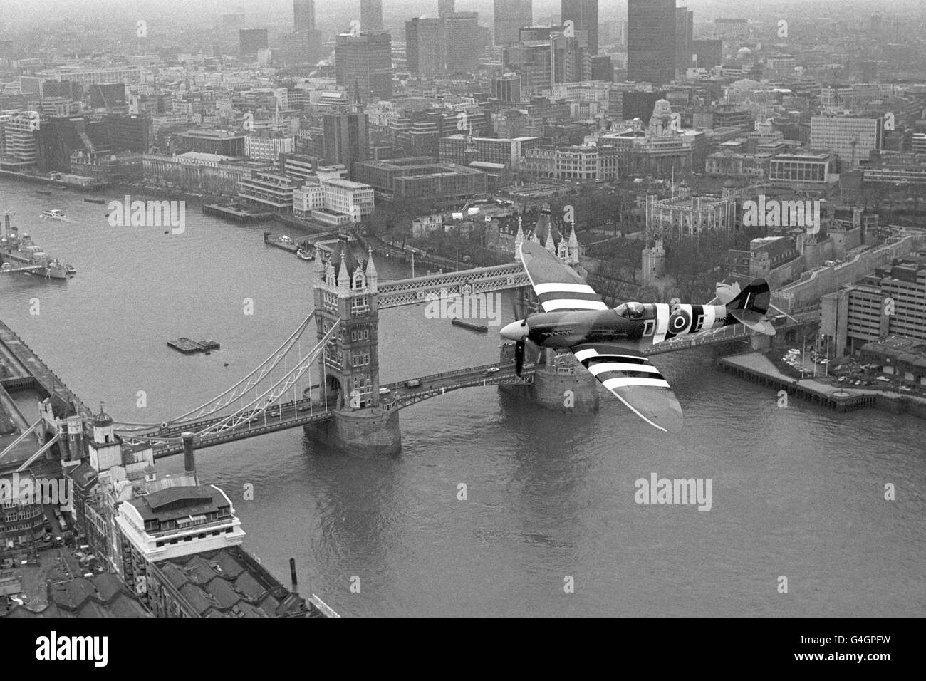 Spitfire stripes hi-res stock photography and images - Alamy