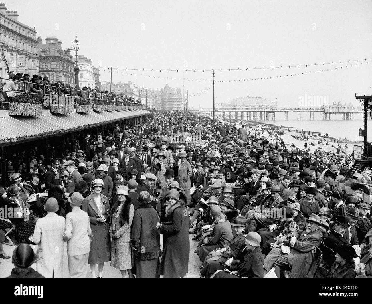 British Holidays - The Seaside - Eastbourne - 1926 Stock Photo - Alamy