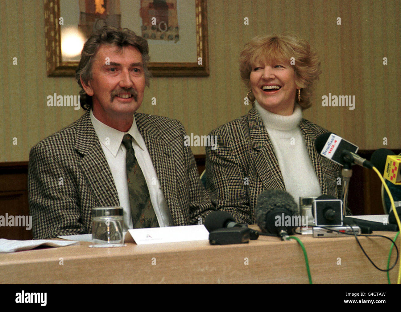 Freed oil worker john brooke with his wife katherine hi-res stock ...