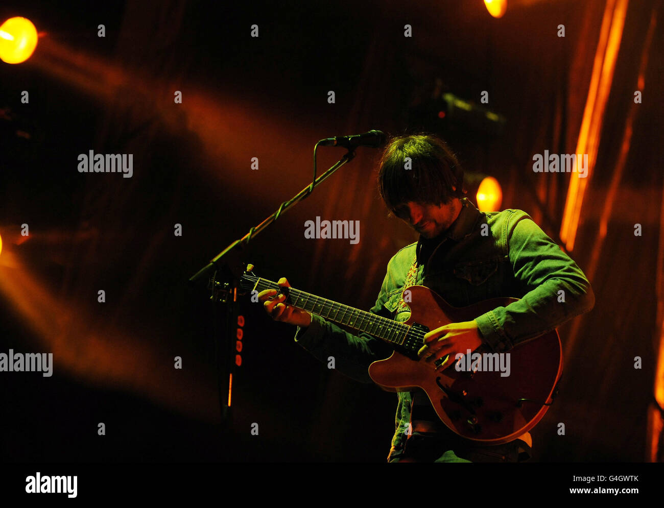 Kaiser chiefs at kirkstall abbey leeds hi-res stock photography and ...
