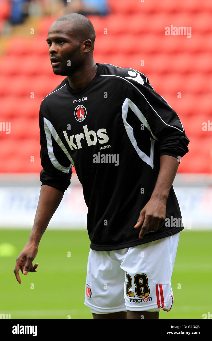 Charlton athletics leon cort hi-res stock photography and images - Alamy