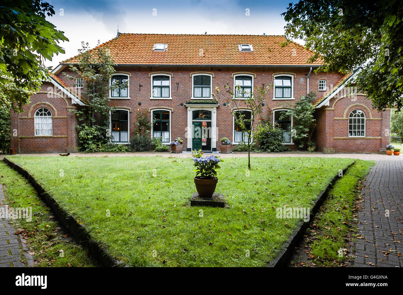 Old dutch house hi-res stock photography and images - Alamy