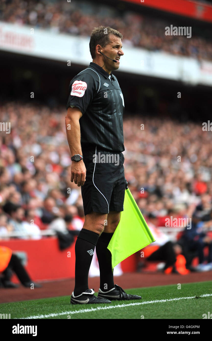Assistant referee swansea hi-res stock photography and images - Alamy