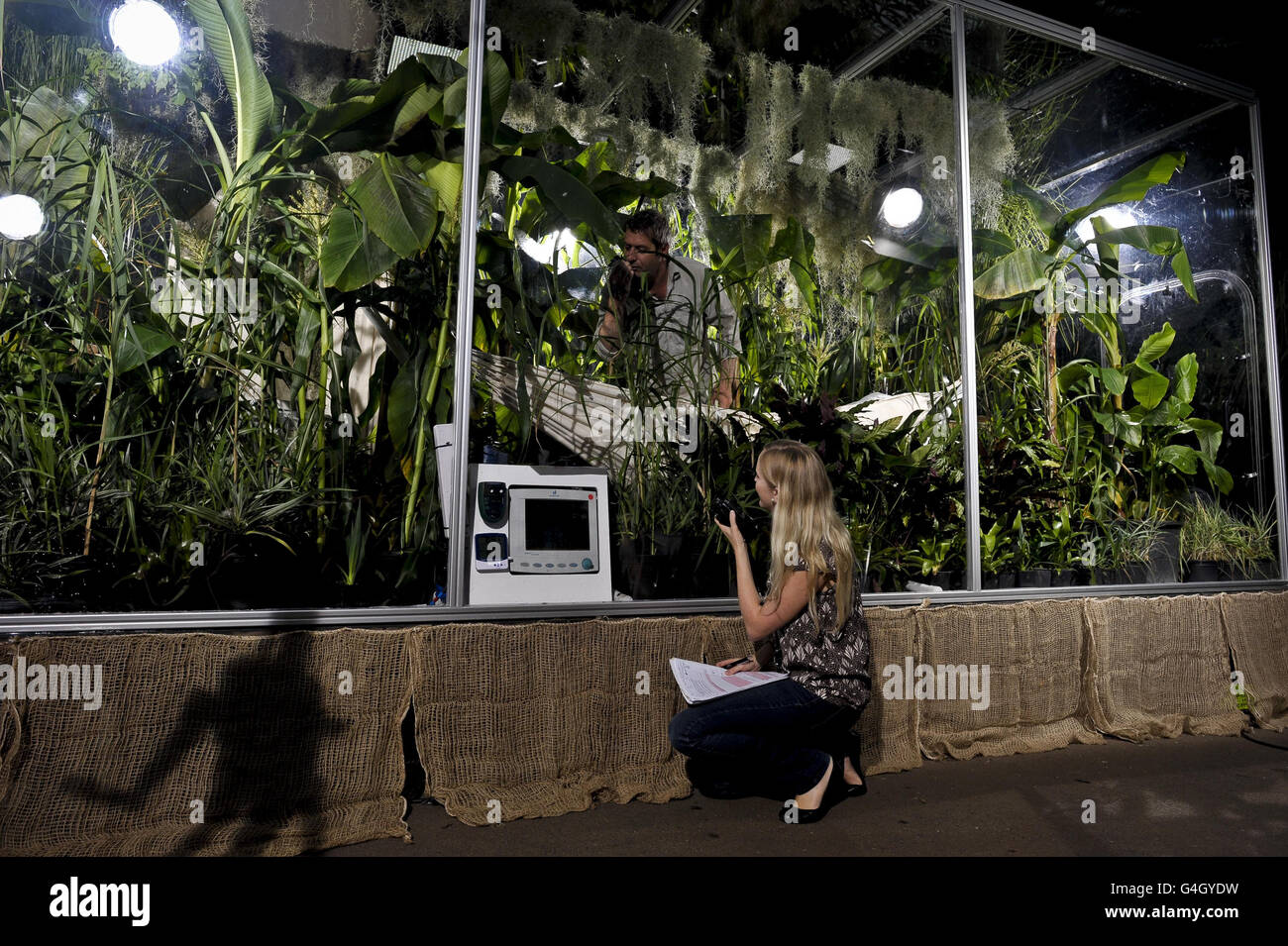 Dr Katrina Hope talks with Professor Iain Stewart, using a radio ...