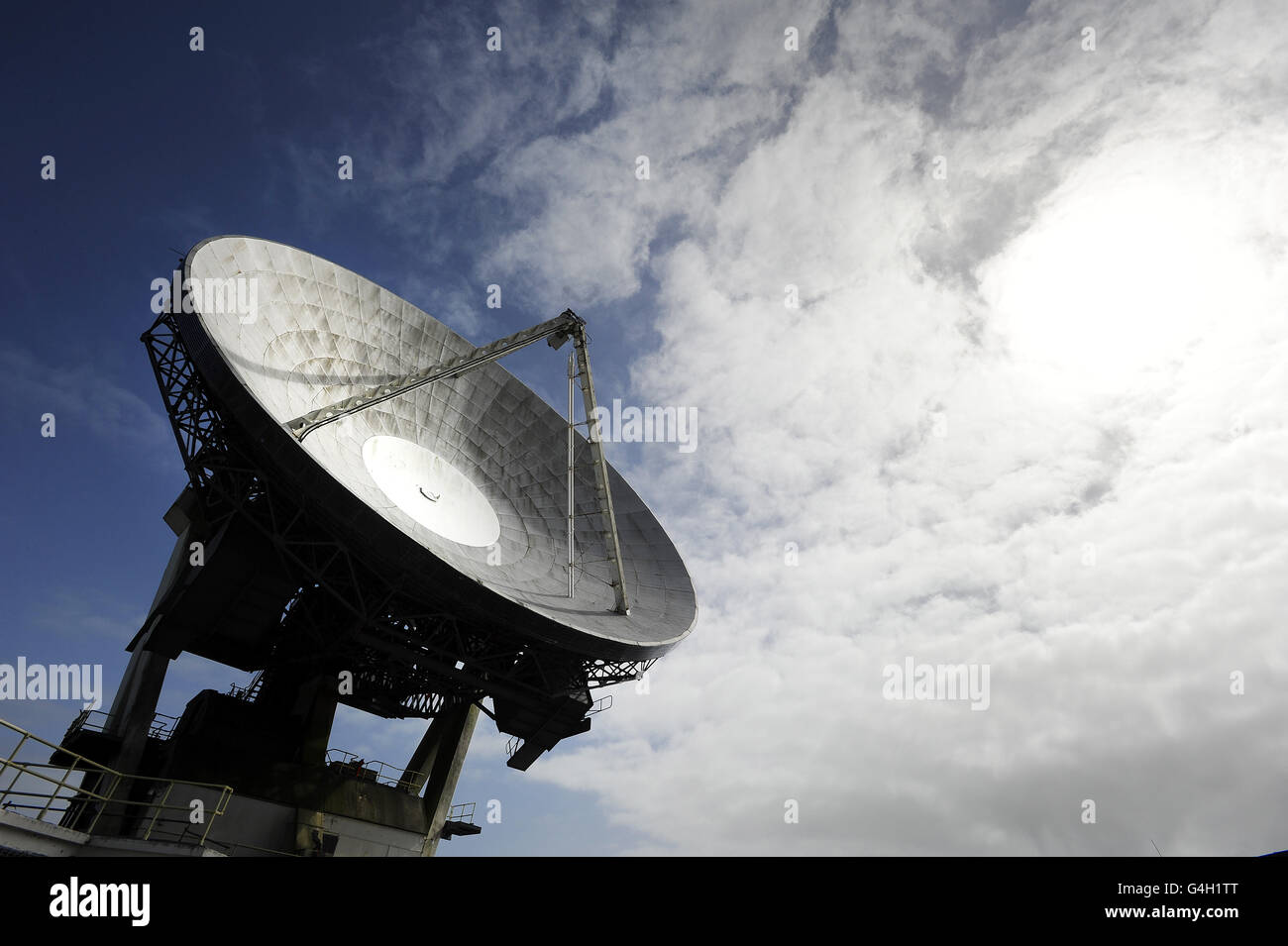 Satellite Earth Station Stock Photos & Satellite Earth Station Stock ...