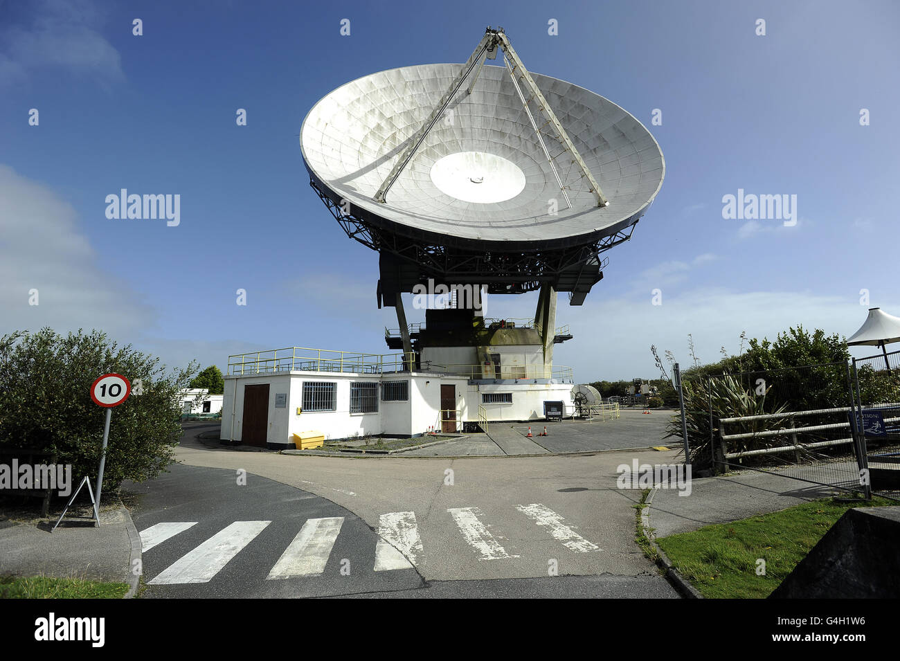 Communications goonhilly hi-res stock photography and images - Alamy