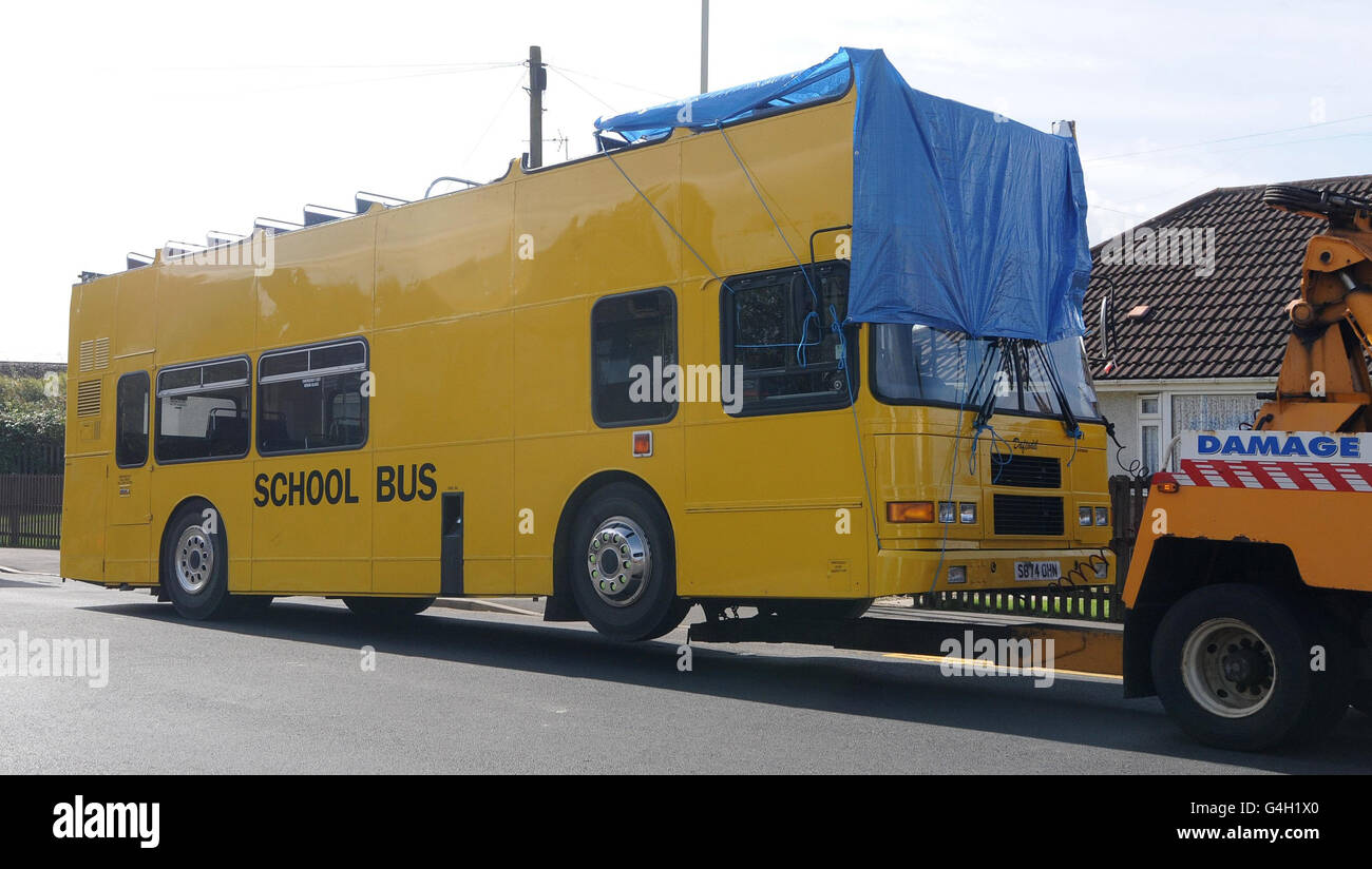 Bus crashes into bridge Stock Photo - Alamy