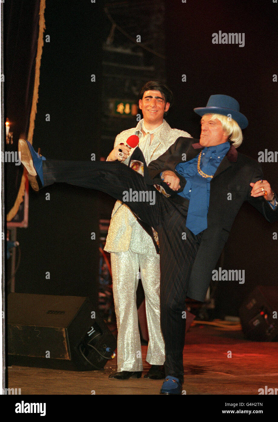 FASHION/Lionel Blair & Lenny Beige Stock Photo - Alamy
