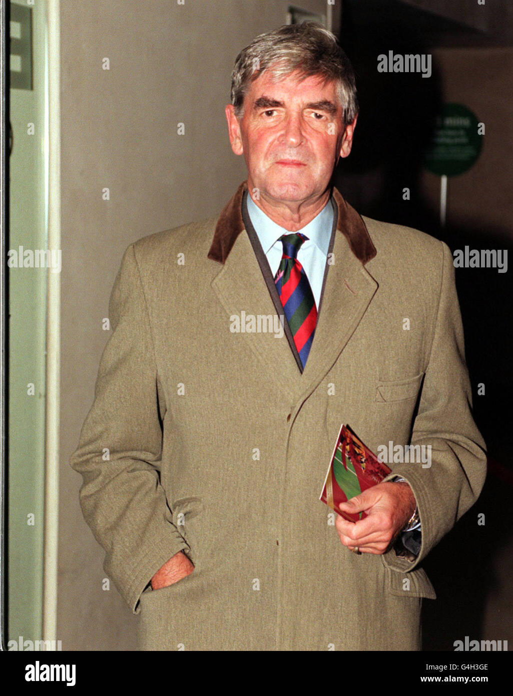 ACTOR DEREK NIMMO AT THE DAVID LLOYD CLUB RAYNES PARK FOR A CHARITY ...