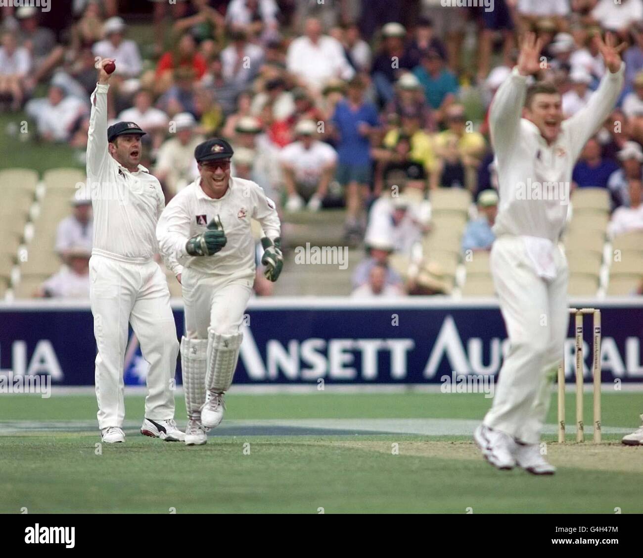 Australian wicket keeper ian healy centre hi-res stock photography and ...