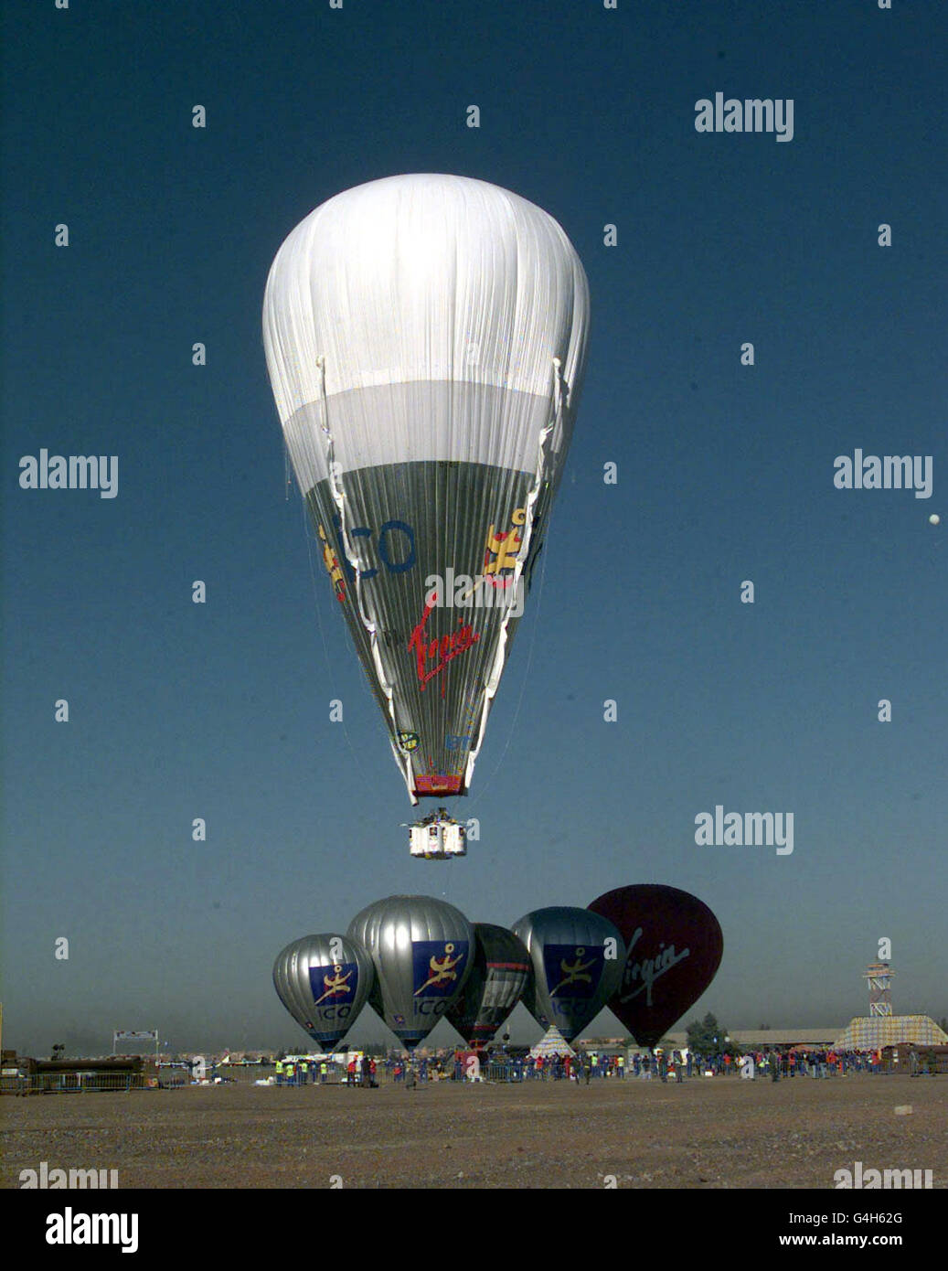 Richard bransons balloon hi-res stock photography and images - Alamy