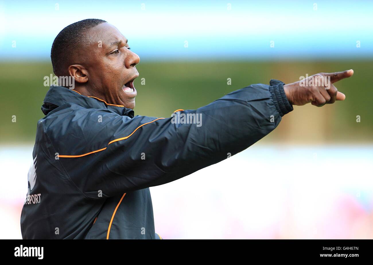 Wolverhampton wanderers assistant manager hi-res stock photography and ...