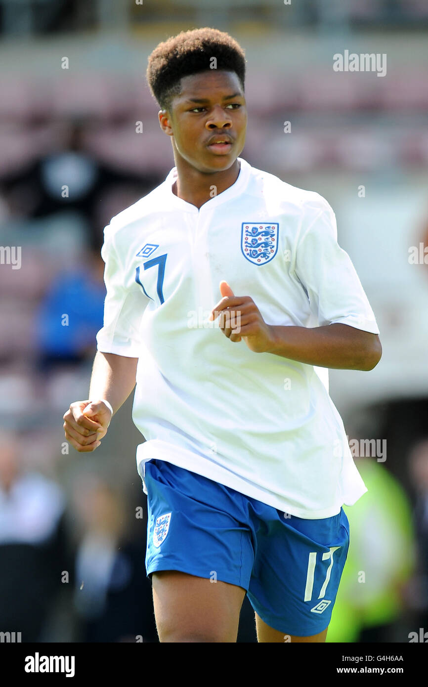 Chuba akpom england international hi-res stock photography and images ...
