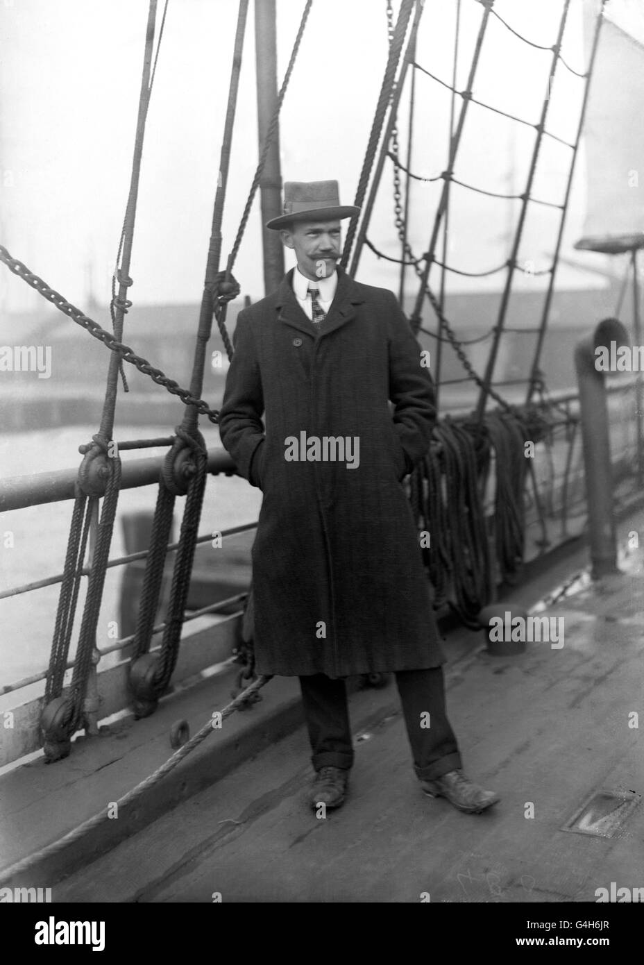 Captain thomas griffith hi-res stock photography and images - Alamy