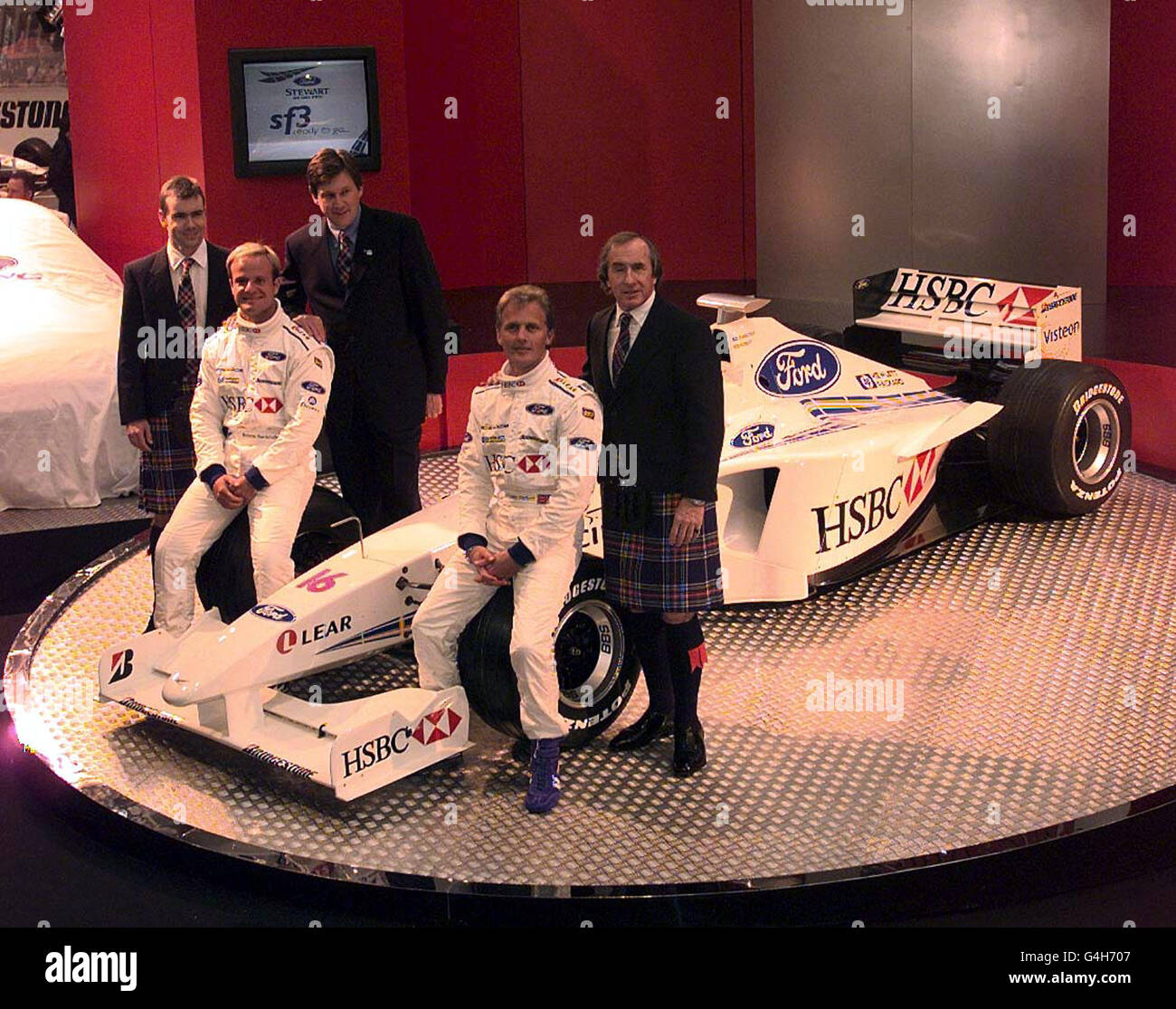 F1 car lineup hi-res stock photography and images - Alamy