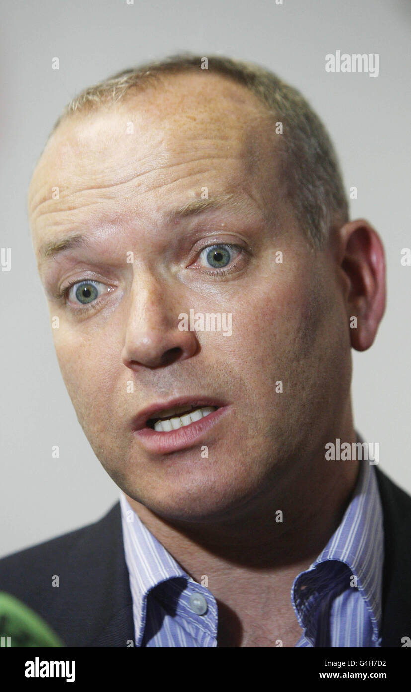 Closure of media hi-res stock photography and images - Alamy