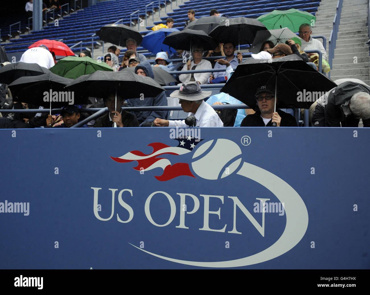 Ten and under tennis hi-res stock photography and images - Alamy
