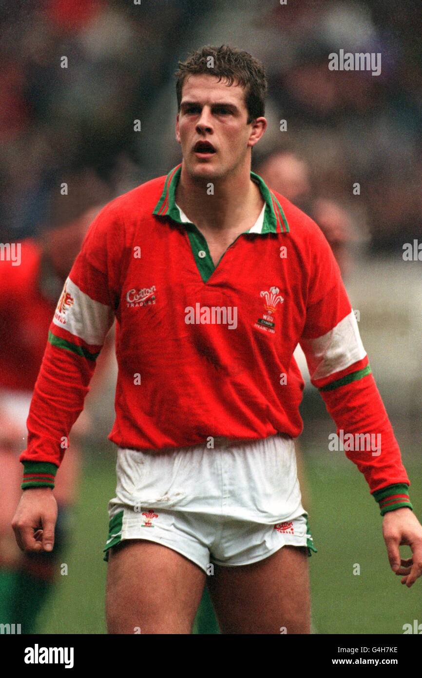 Rugby gareth llewellyn hi-res stock photography and images - Alamy