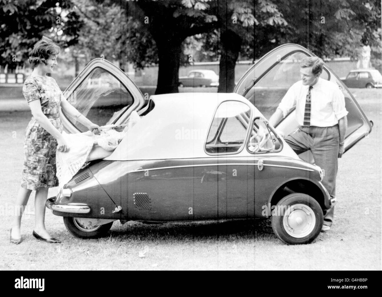 3 wheel van hi-res stock photography and images - Alamy