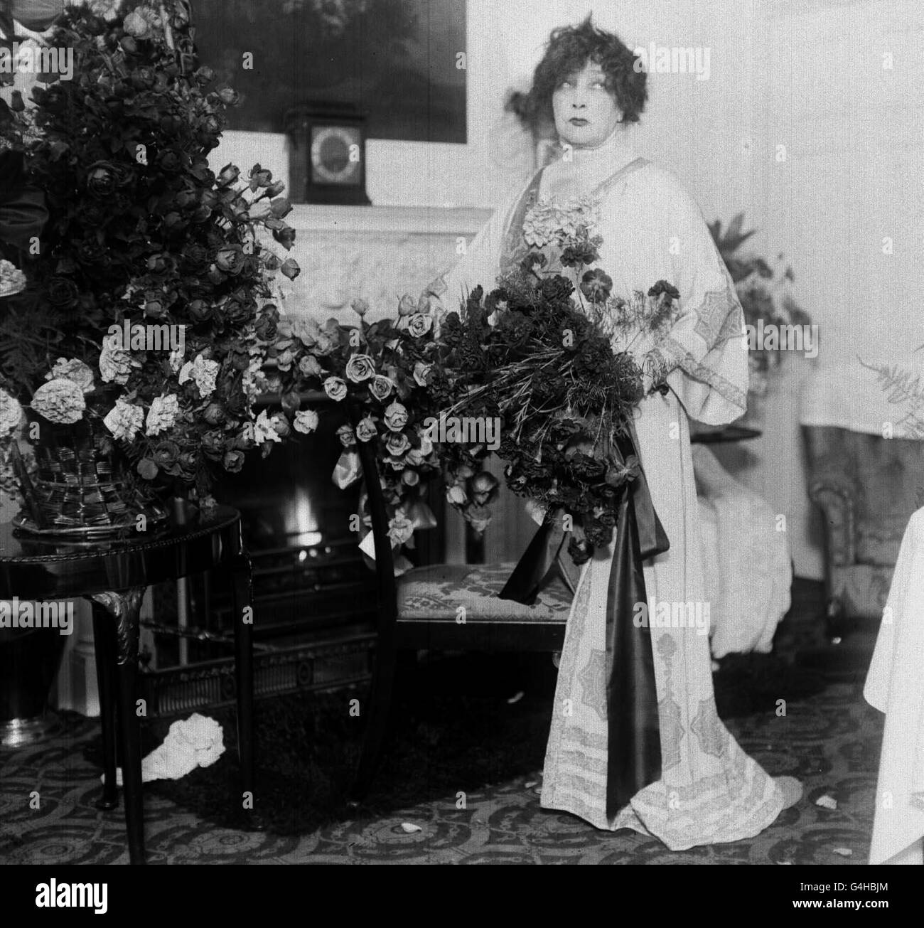 Stage actress sarah bernhardt at the carlton hotel hi-res stock ...