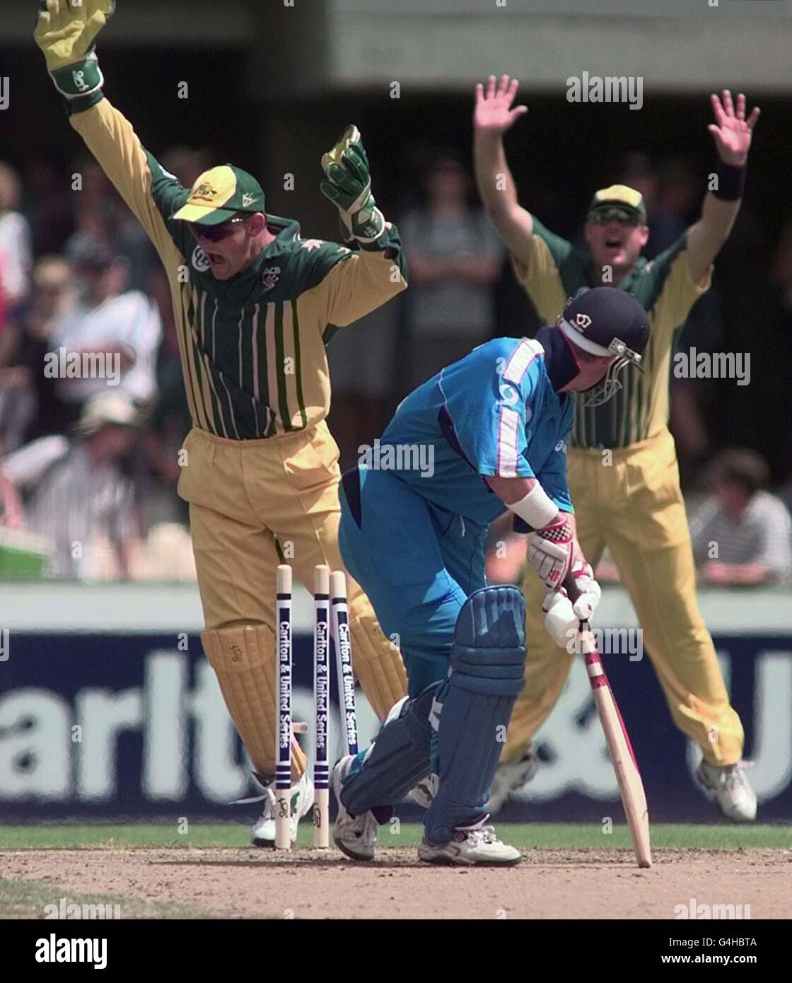 Australians celebrate hi-res stock photography and images - Alamy