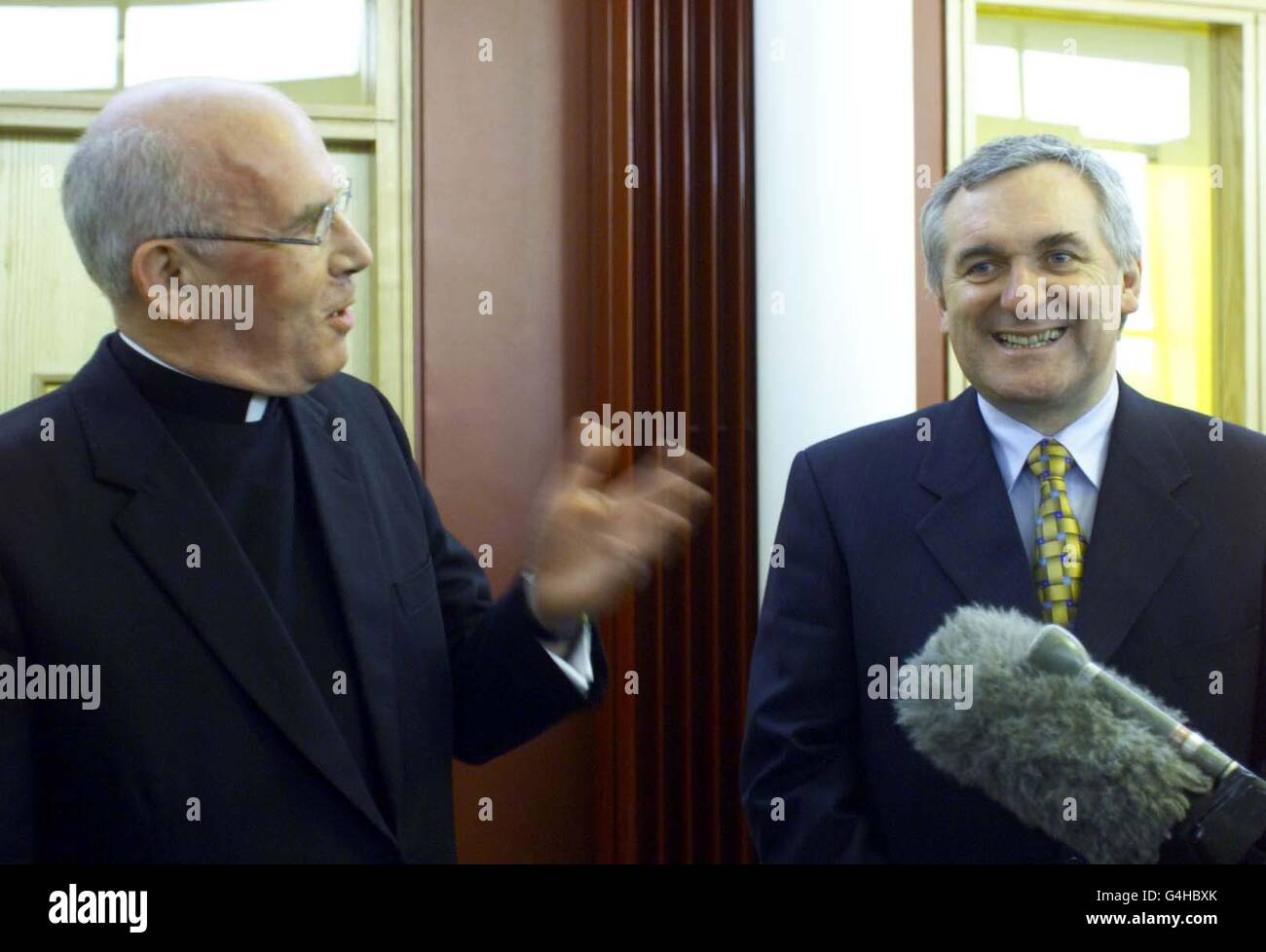 Bertie ahern laughing hi-res stock photography and images - Alamy