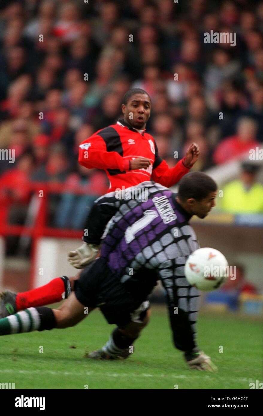 Bryan roy nottingham forest hi-res stock photography and images - Alamy