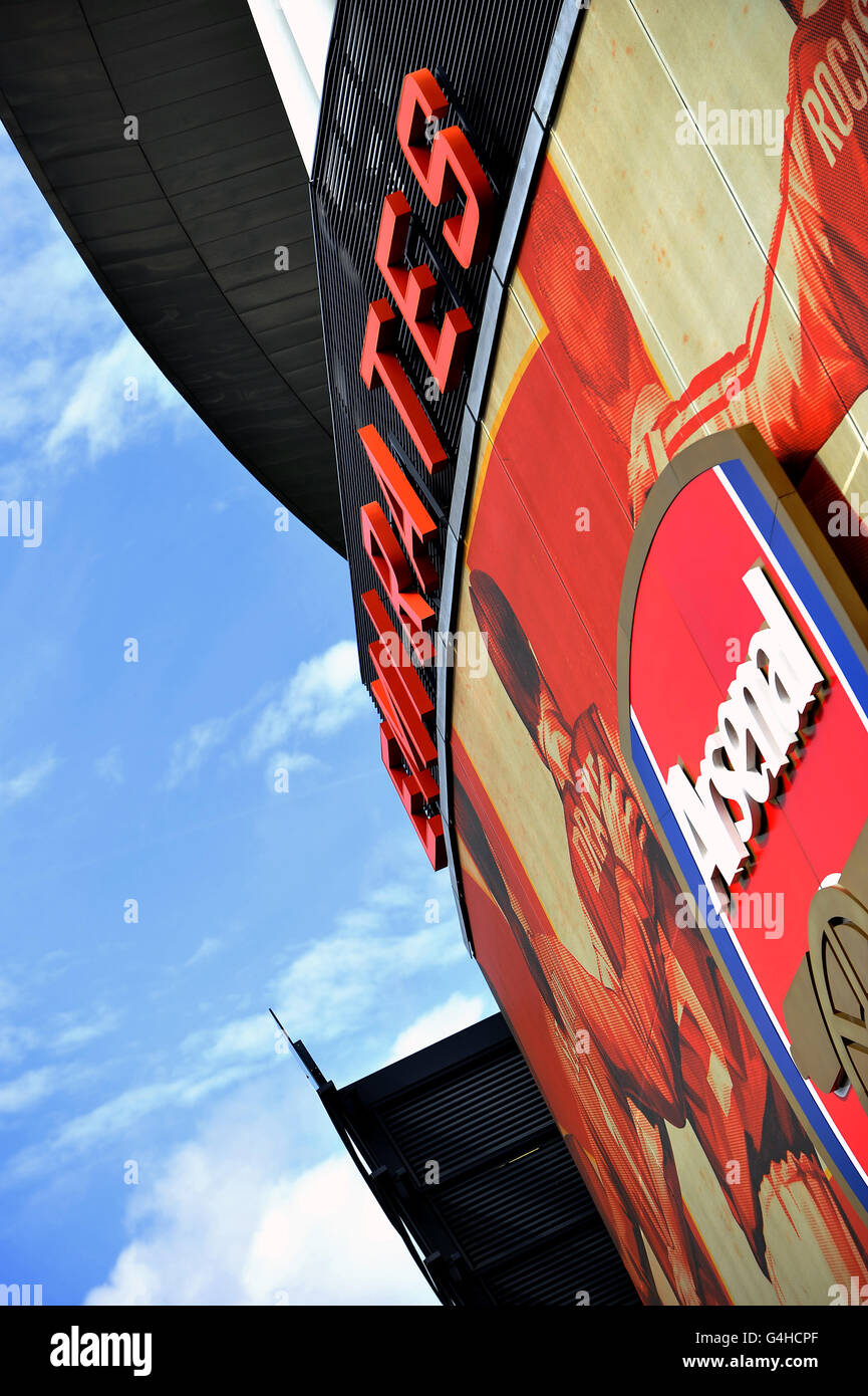 A general view entrance to emirates stadium hi-res stock photography ...