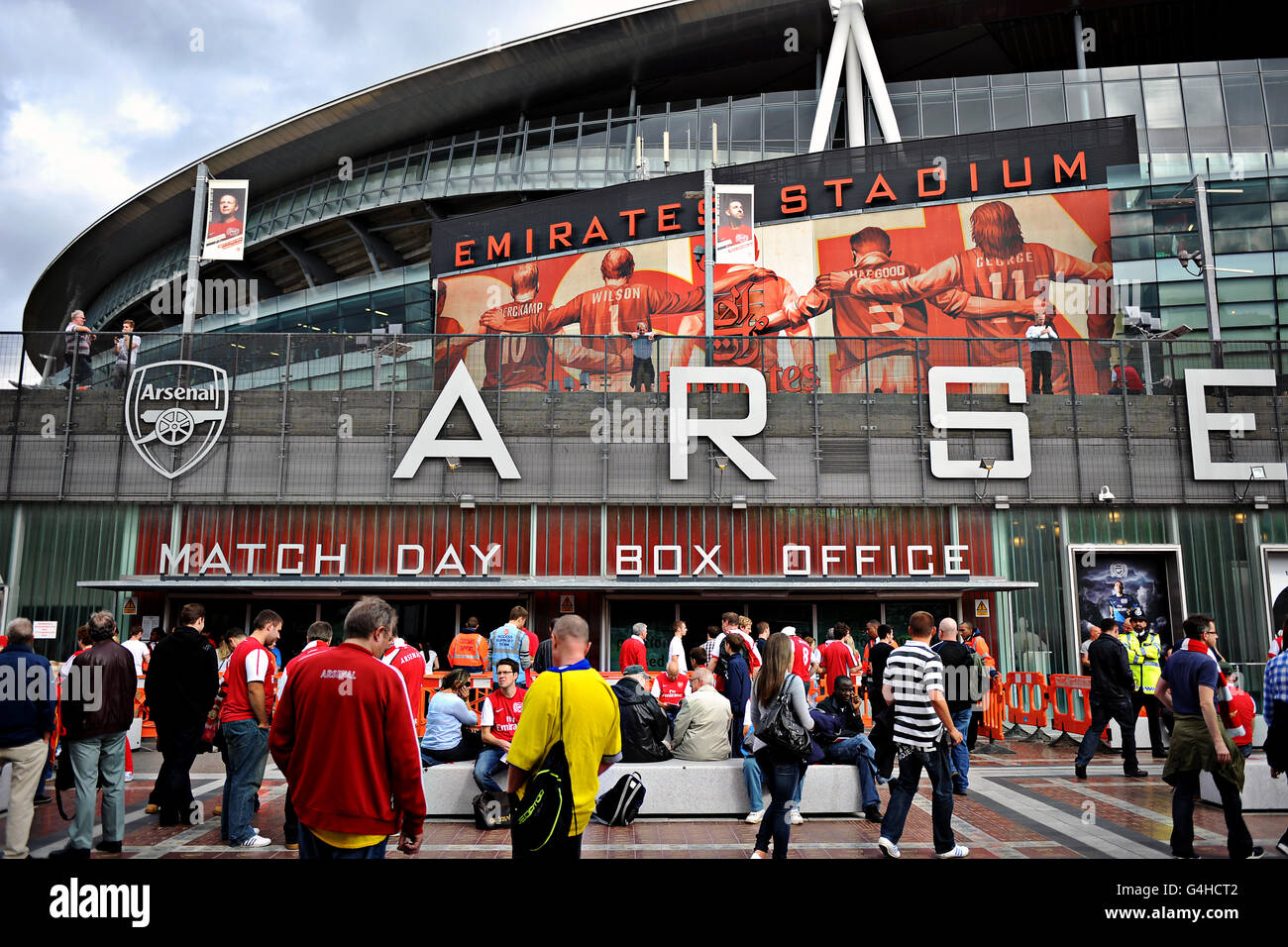 A general view entrance to emirates stadium hi-res stock photography ...