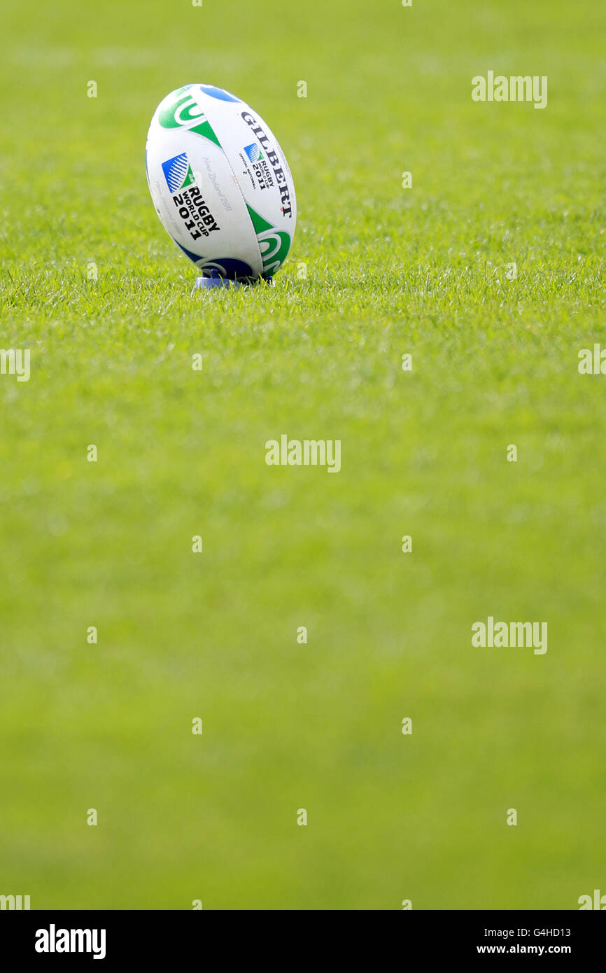 Rugby ball on kicking tee hi-res stock photography and images - Alamy