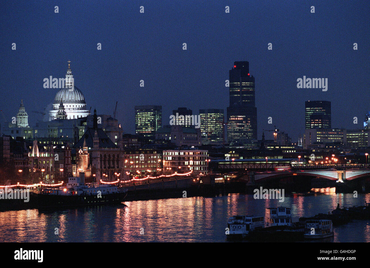 Night scenes of London's Landmarks and Lights. A view of the River ...