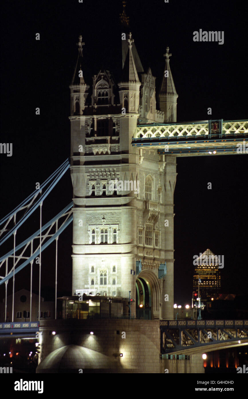 Night scenes of London's Landmarks and Lights. A view of Tower Bridge ...