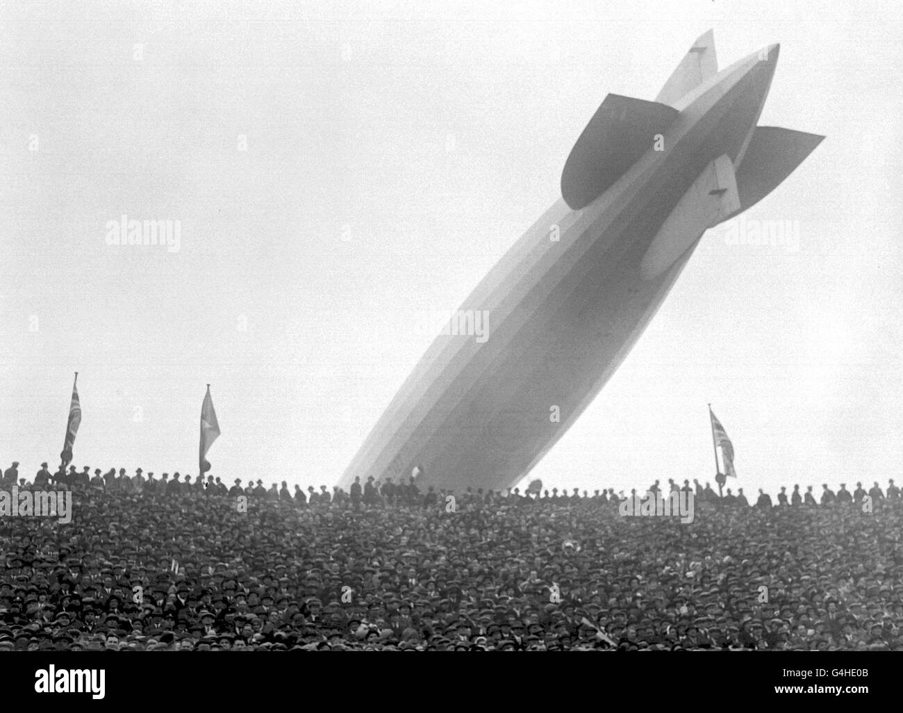GRAF ZEPPELIN AIRSHIP Stock Photo - Alamy