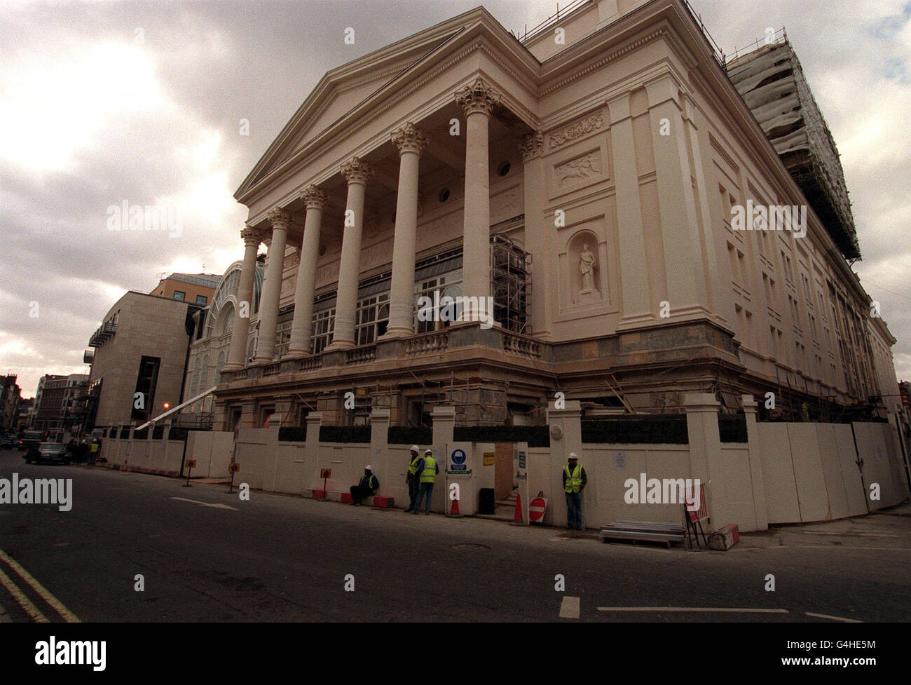 Royal Opera House-exterior Stock Photo - Alamy