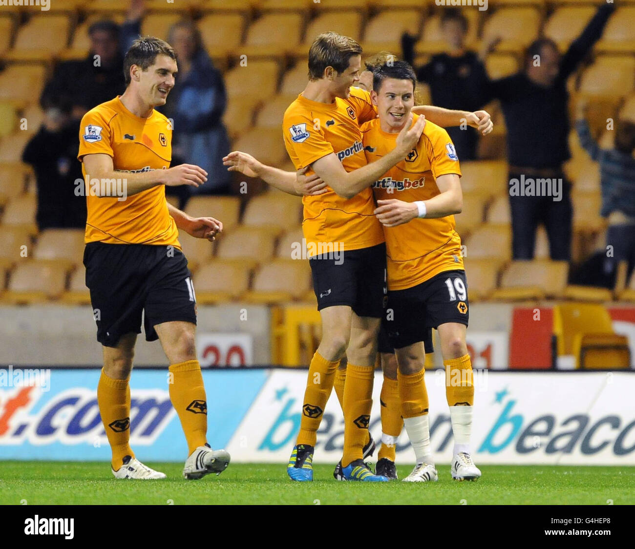 Football soccer wolves full length celebrating mangrr datacoapplies hi ...