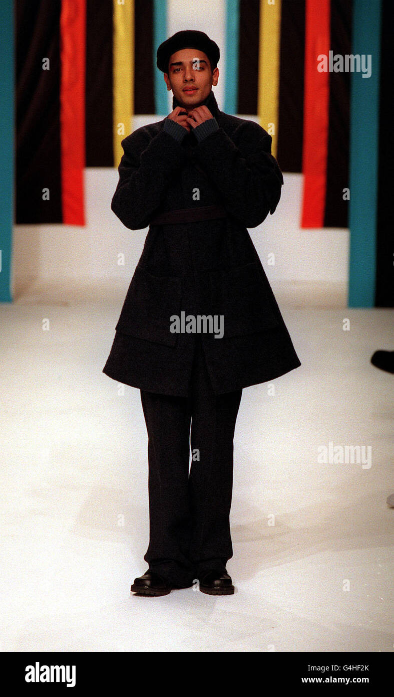 FASHION Red or Dead 2 Stock Photo - Alamy