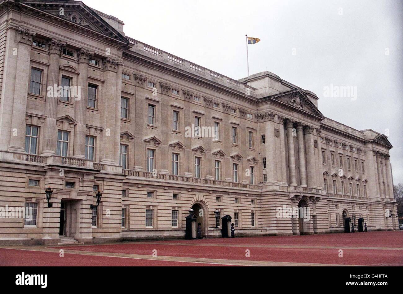 Pa library photo of buckingham palace hi-res stock photography and ...