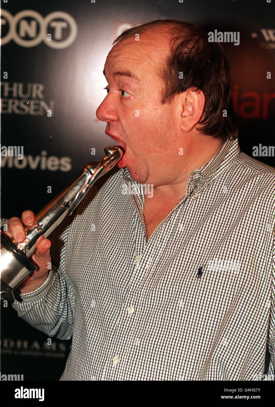 One presenters 1998 european film awards hi-res stock photography and ...