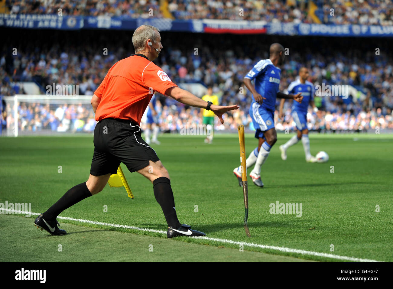 Assistant referees in soccer hi-res stock photography and images - Alamy