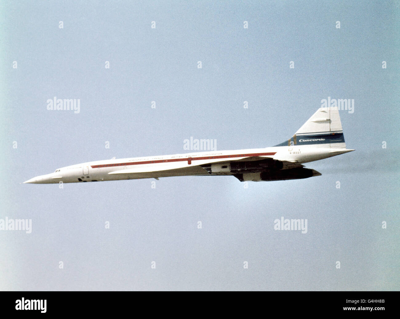 CONCORDE 002 IN FLIGHT Stock Photo - Alamy