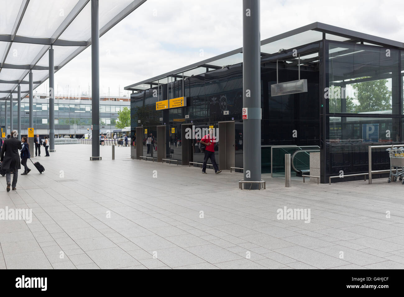 TFL underground entrance at Heathrow Terminal 3 Stock Photo - Alamy