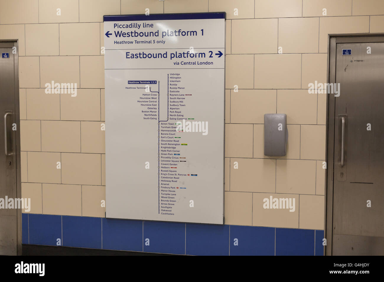 Heathrow Terminals 1,2,3 TFL underground platform Stock Photo - Alamy