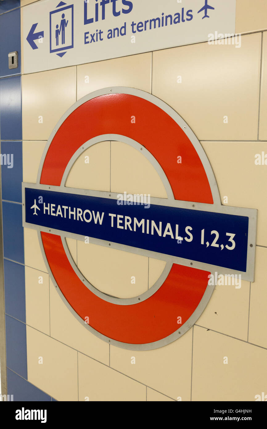 Heathrow Terminals 1,2,3 TFL underground platform Stock Photo - Alamy