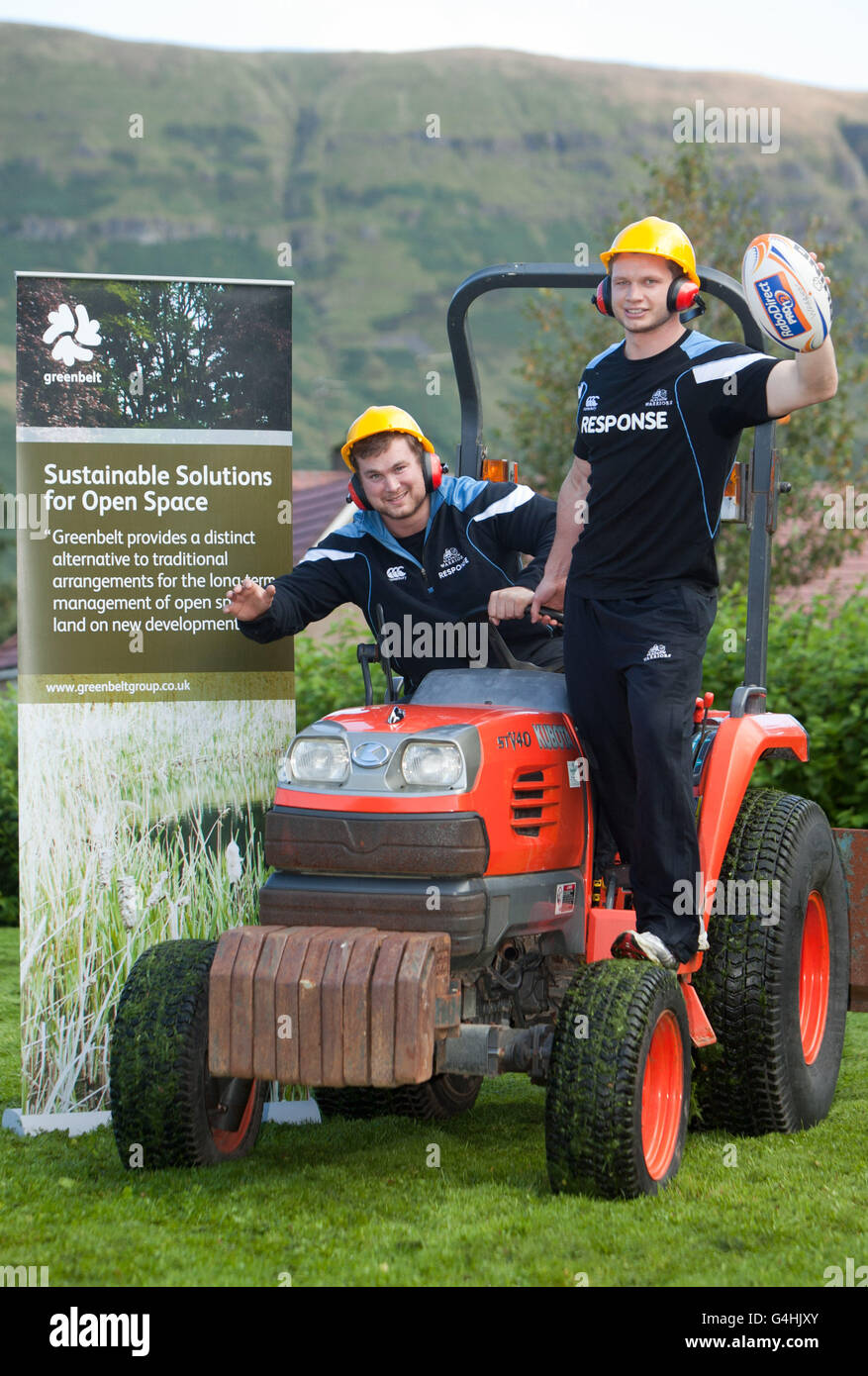 Glasgow warriors calum forrester hi-res stock photography and images ...
