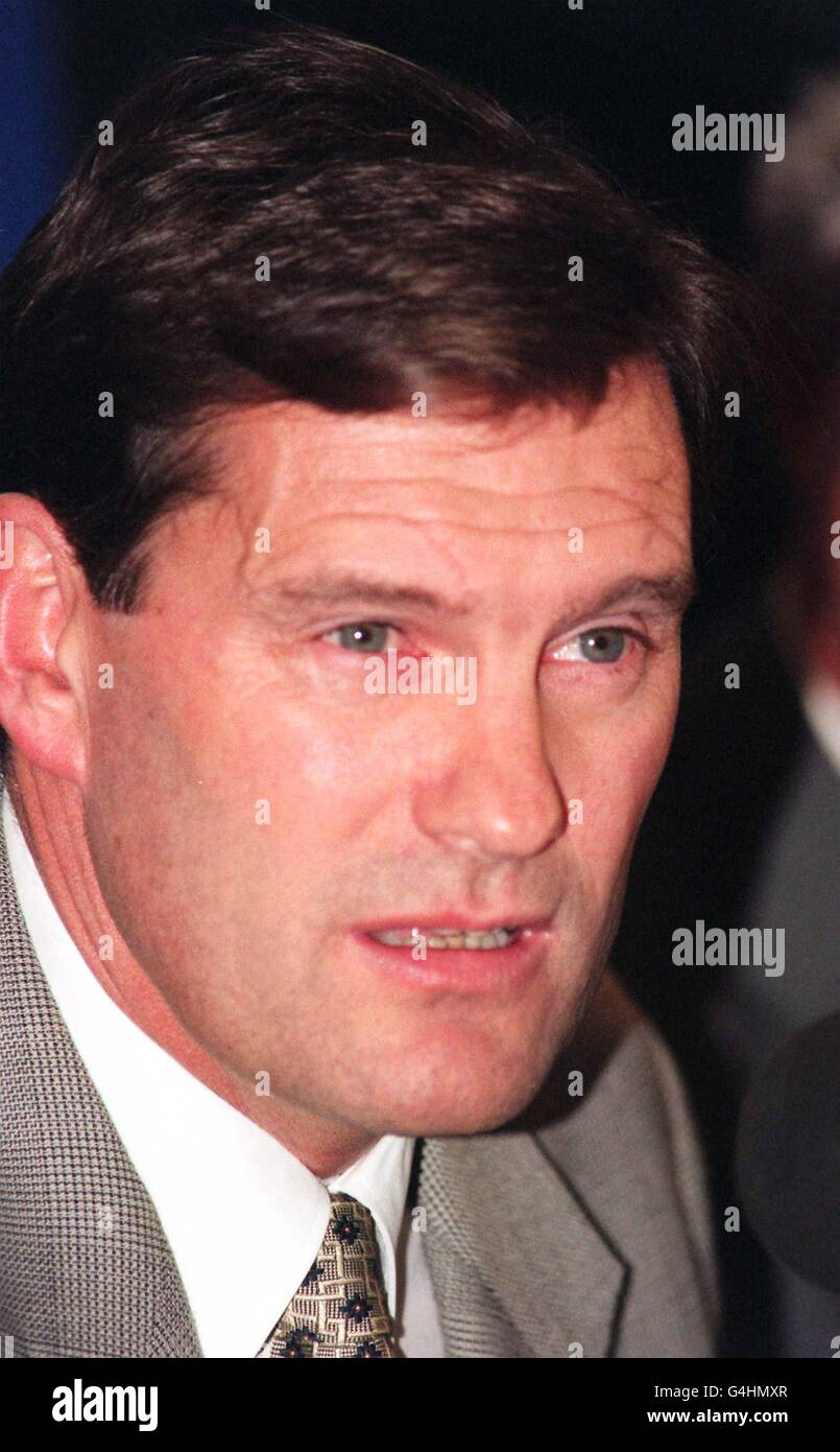 Glenn Hoddle speaks at conference Stock Photo - Alamy