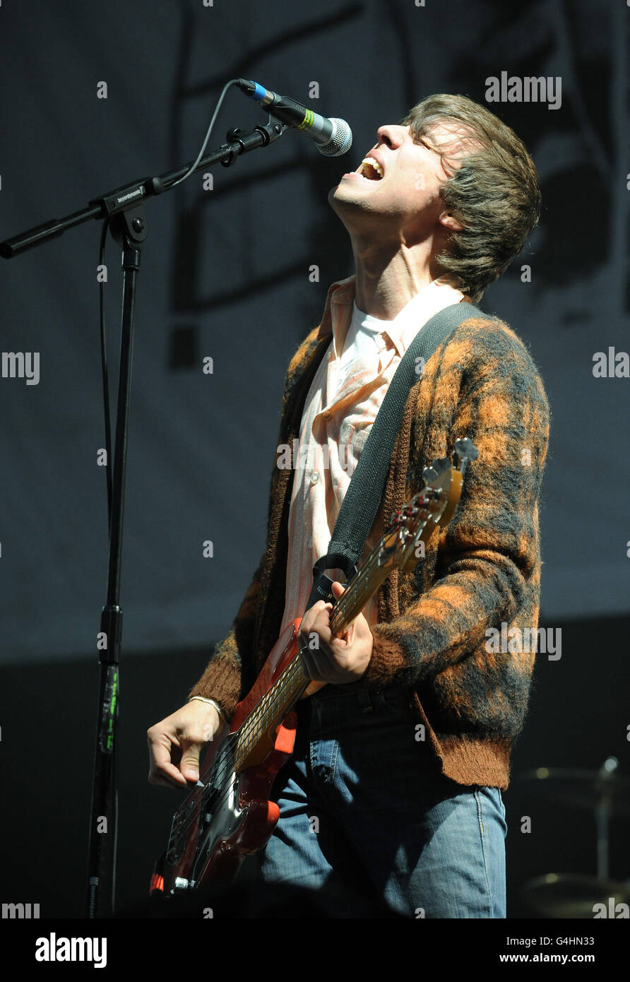 Kaiser chiefs at kirkstall abbey leeds hi-res stock photography and ...
